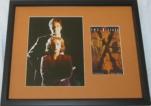 X-Files - Gillian Anderson Cast Autographs
